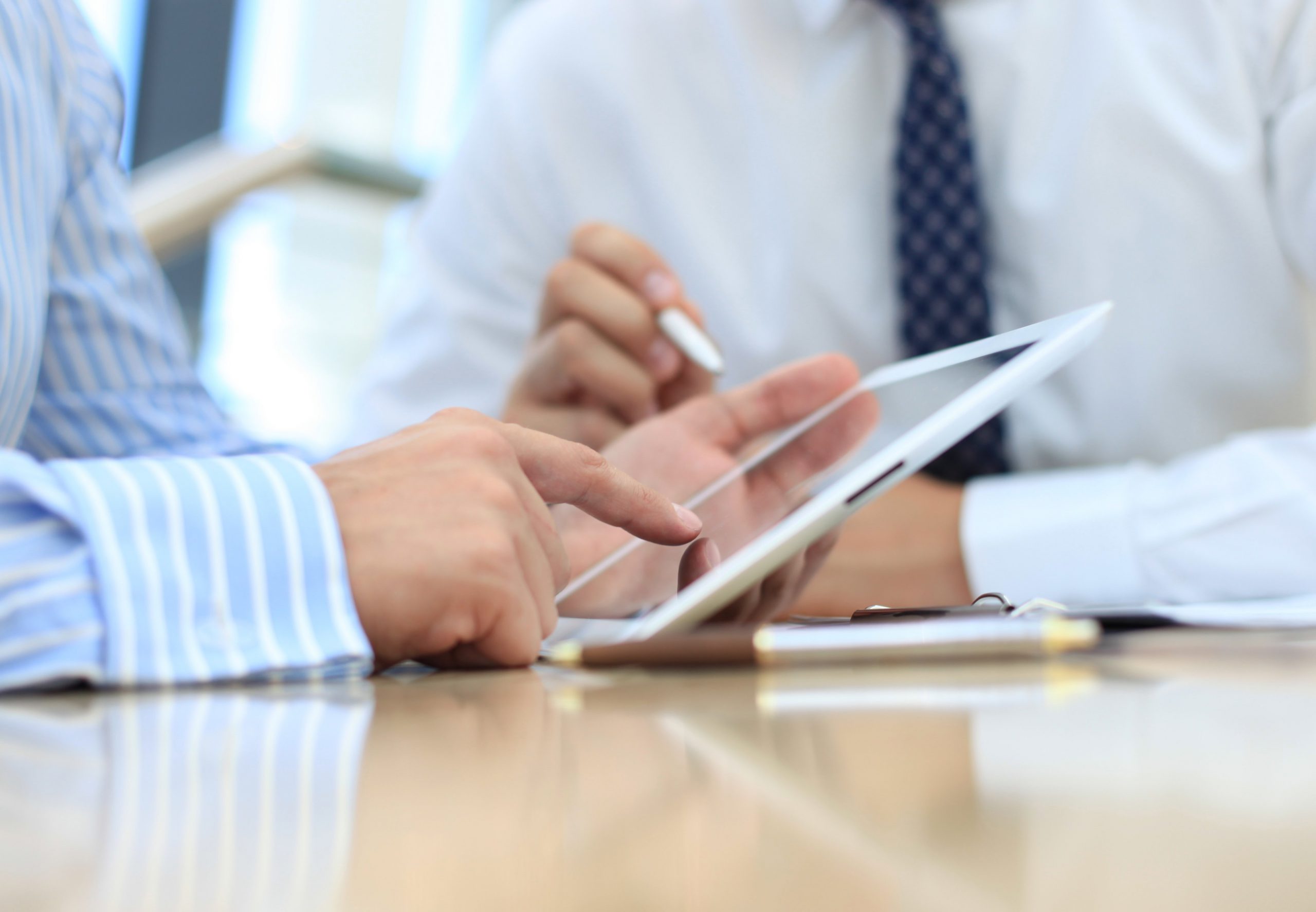 Boosting the Productivity of Your Financial Service Reps | Bigtincan